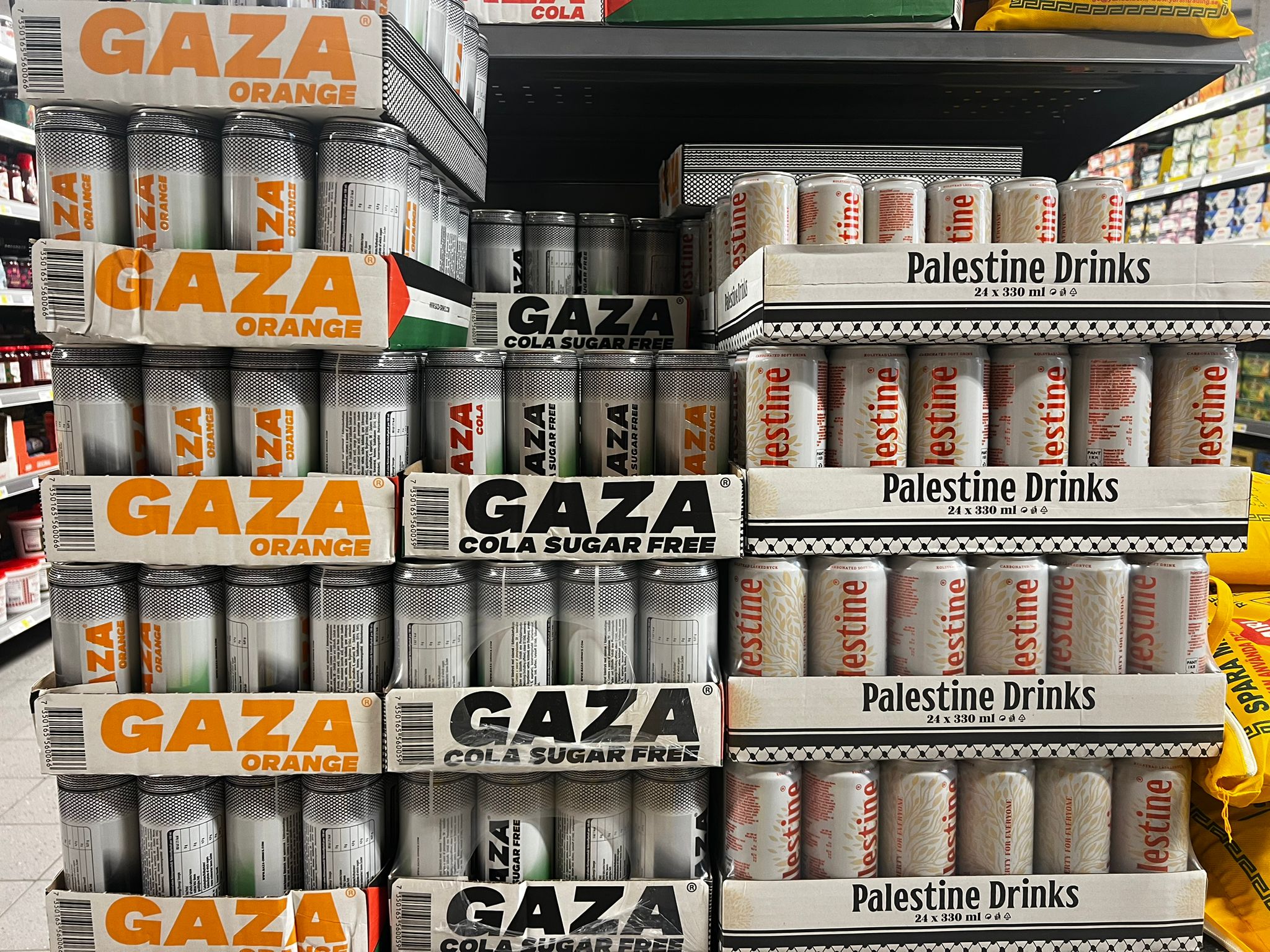 بأيدي فلسطينية ولبنانية: اكتشف القصة وراء «غزة كولا»! | أكتر